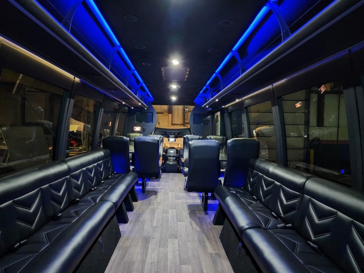 Used 2018 Ford F550 for sale #WS-16205 | We Sell Limos