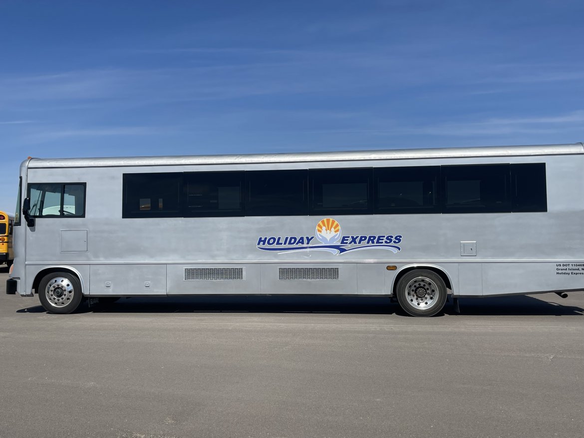 Used 2013 Freightliner MBC Front Engine Commercial Bus for sale in ...