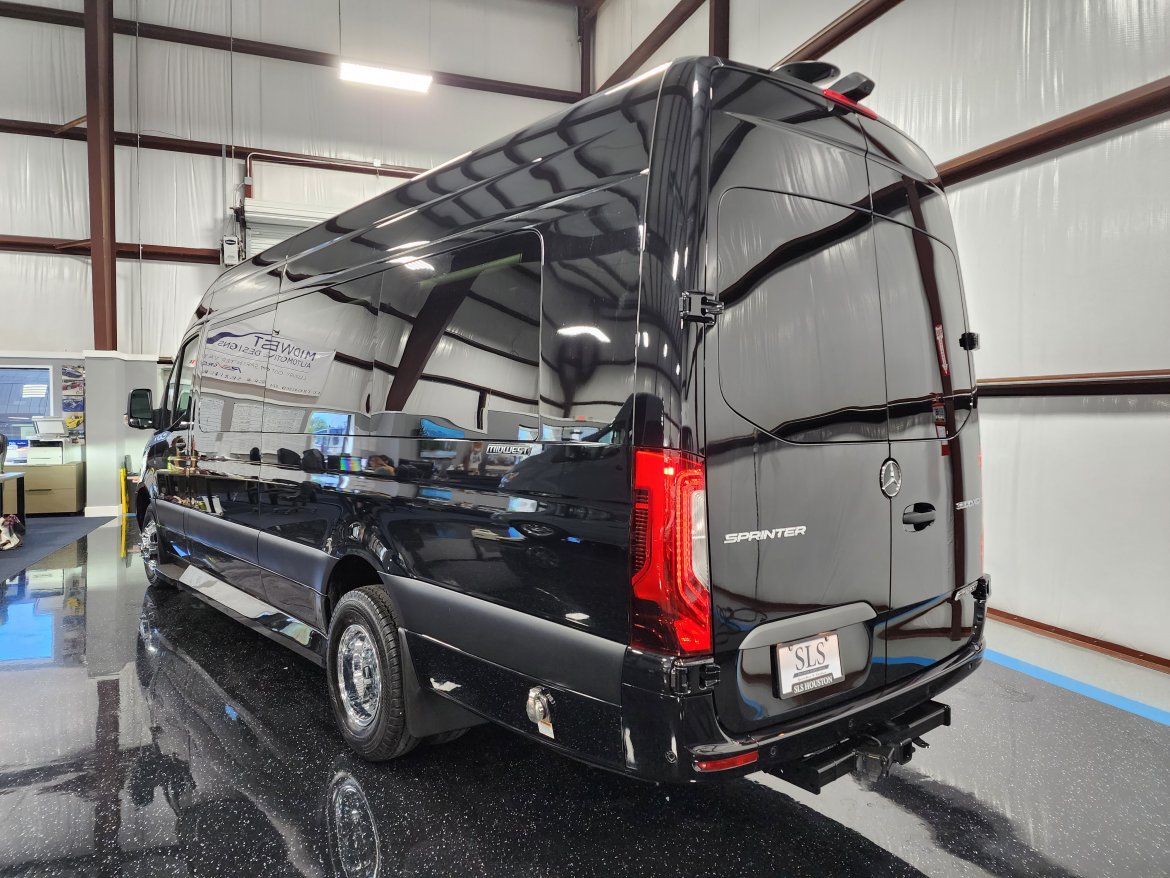 New 2023 Mercedes-Benz Midwest Luxe Proffesional Series Limo for sale # ...