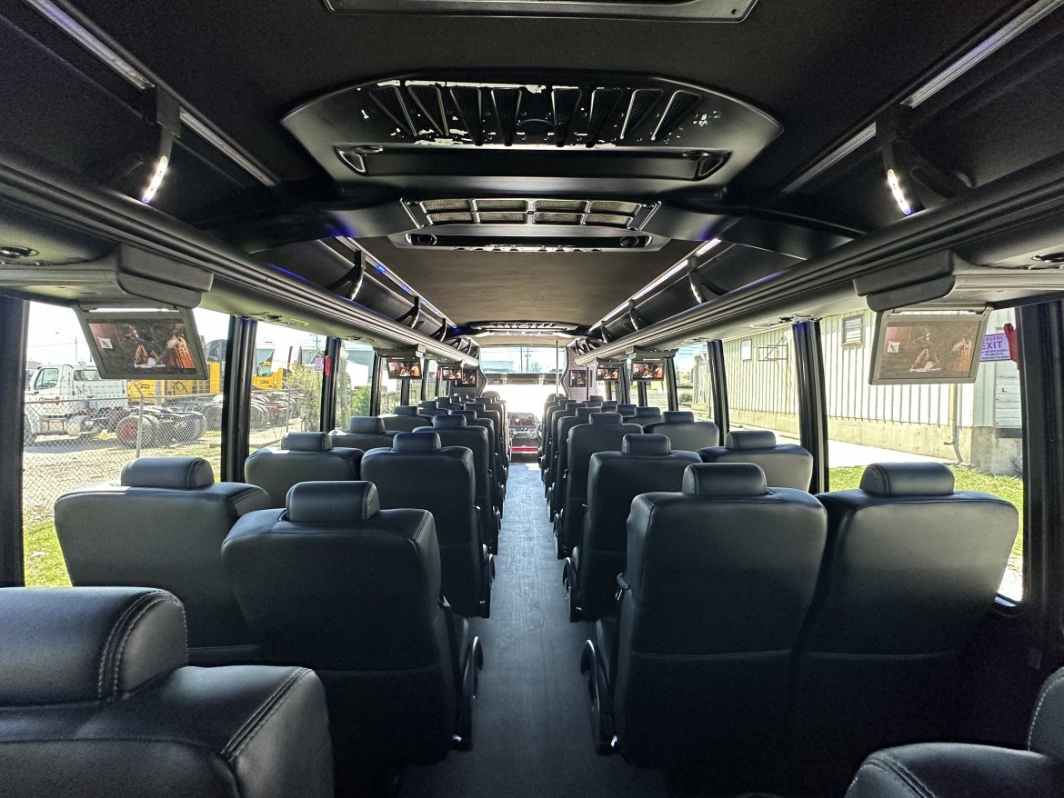 Used 2017 Freightliner GM40 for sale #WS-16281 | We Sell Limos