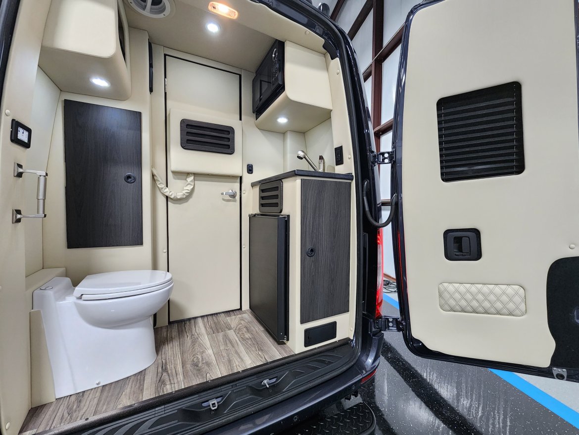 New 2023 Mercedes-Benz Luxe D4 144 4X4 Solar Lithium for sale #WS-16331 ...