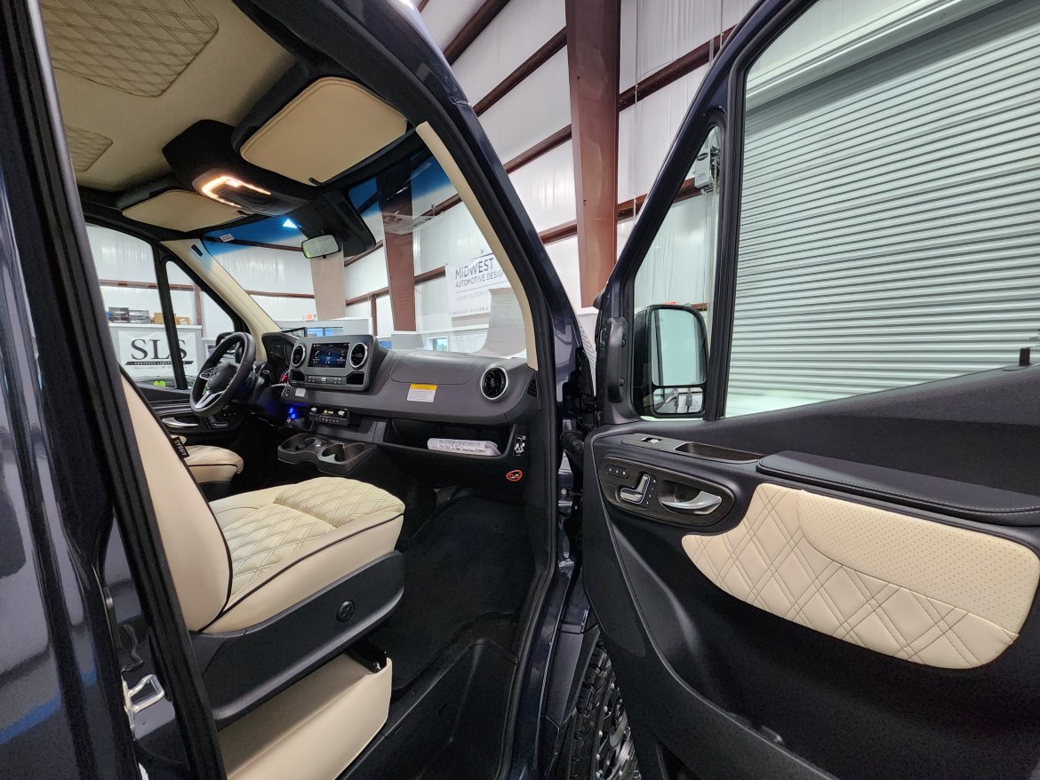 New 2023 Mercedes-Benz Luxe D4 144 4X4 Solar Lithium for sale #WS-16331 ...