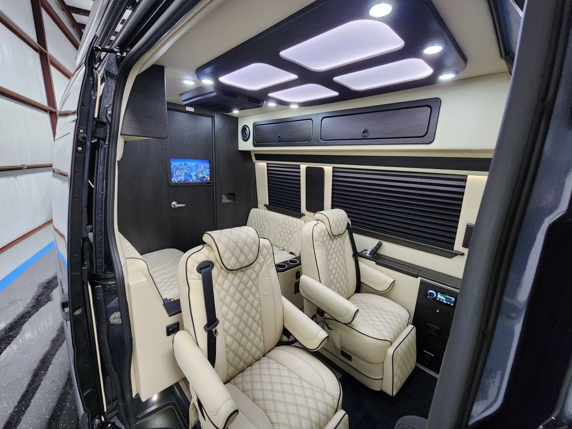 New 2023 Mercedes-Benz Luxe D4 144 4X4 Solar Lithium for sale #WS-16331 ...