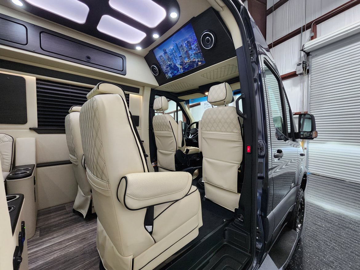 New 2023 Mercedes-Benz Luxe D4 144 4X4 Solar Lithium for sale #WS-16331 ...