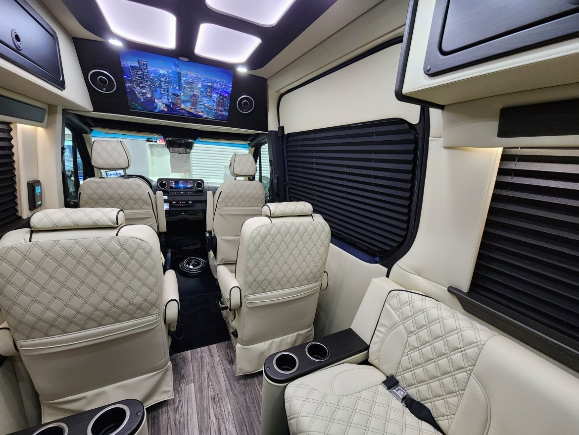 New 2023 Mercedes-Benz Luxe D4 144 4X4 Solar Lithium for sale #WS-16331 ...