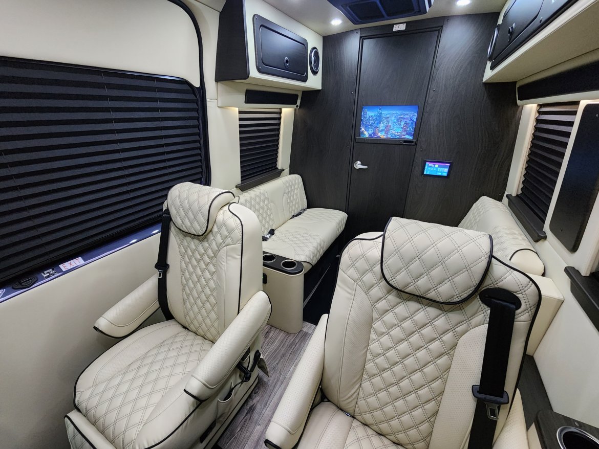 New 2023 Mercedes-Benz Luxe D4 144 4X4 Solar Lithium for sale #WS-16331 ...