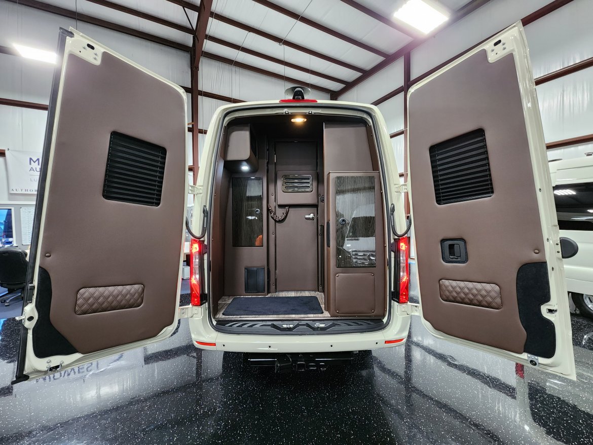 New 2023 Mercedes-Benz Sprinter 3500XD Luxe D6 Arched Partition for ...