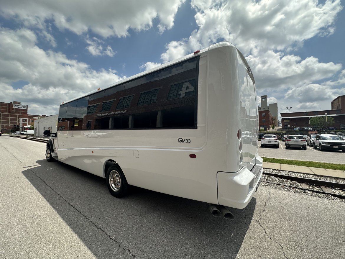 Used 2017 Ford F550 for sale #WS-16374 | We Sell Limos