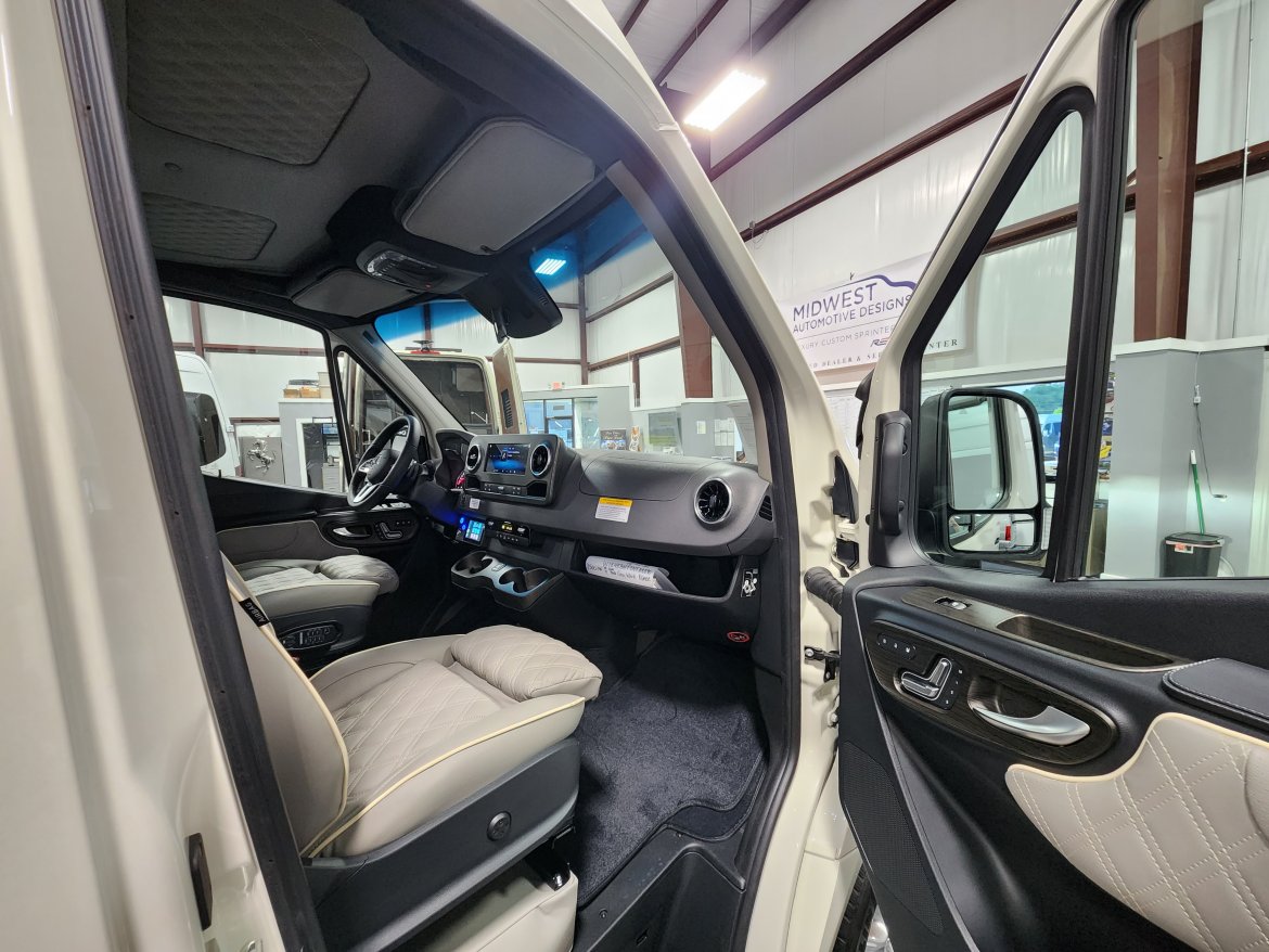 New 2023 Mercedes-Benz Luxe D4 144 Solar Lithium for sale #WS-16394 ...