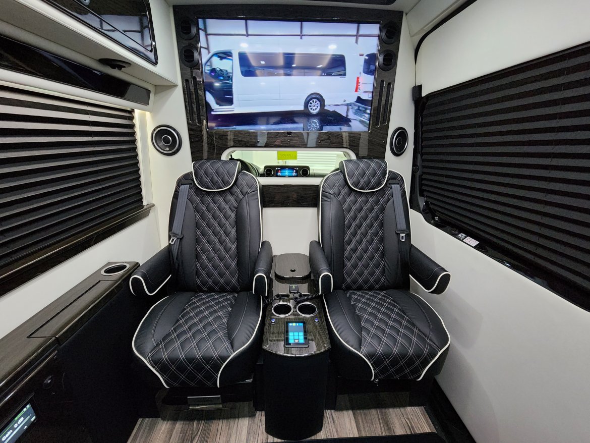 New 2024 Mercedes-Benz Metro 144 for sale #WS-16716 | We Sell Limos