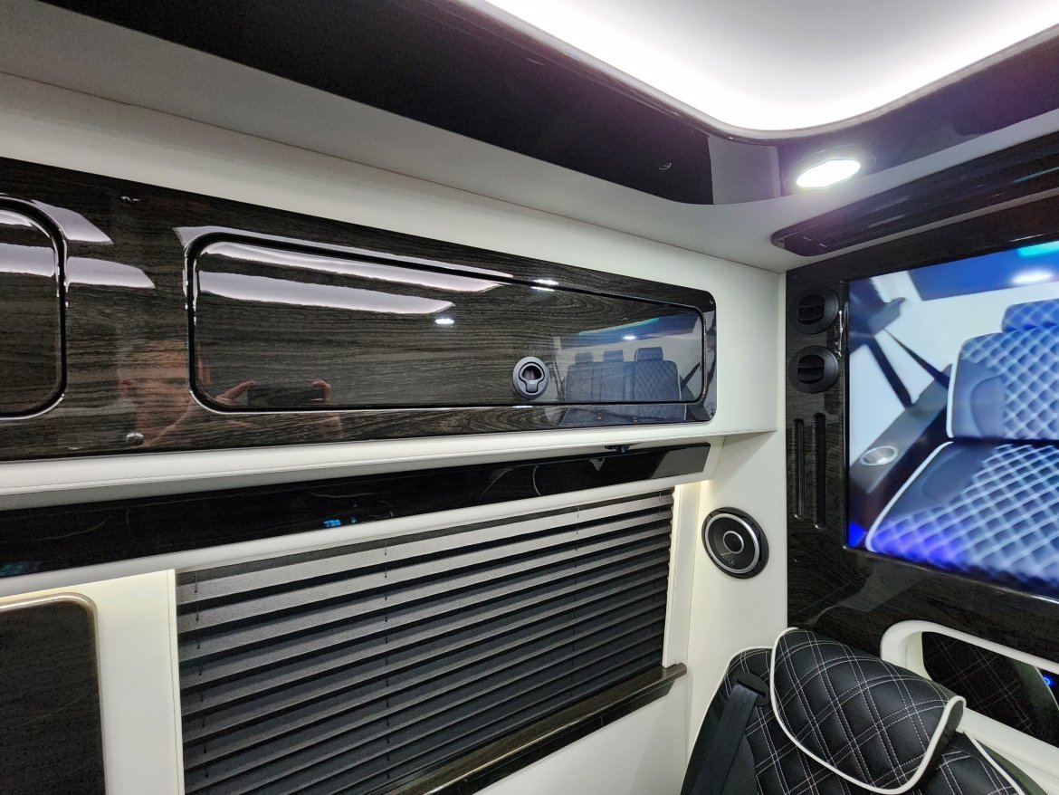 New 2024 Mercedes-Benz Metro 144 for sale #WS-16716 | We Sell Limos