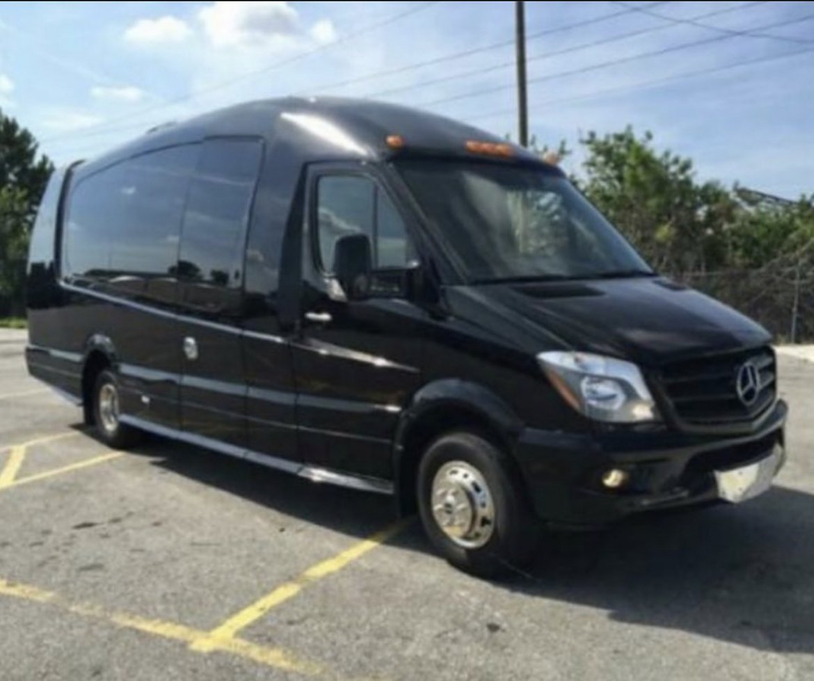 Used 2014 Mercedes-Benz Mercedes Benz Freightliner Sprinter 3500 for ...
