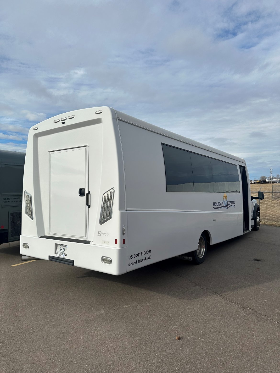 Used 2017 Ford F550 for sale in Grand Island, NE #WS-17054 | We Sell Limos