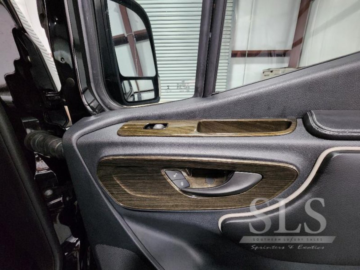 Used 2019 Mercedes-Benz Buisness Class Bench #6536 for sale in Cypress ...