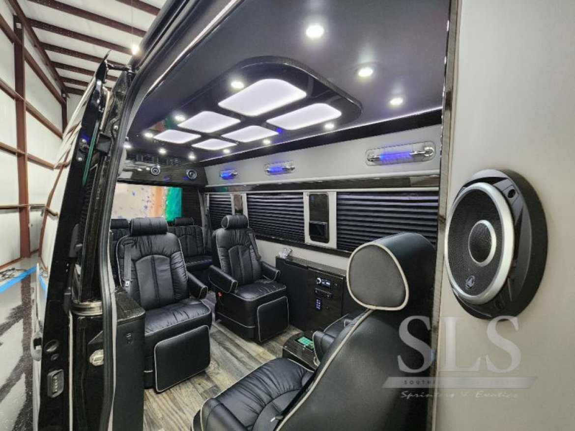 Used 2019 Mercedes-Benz Buisness Class Bench #6536 for sale in Cypress ...