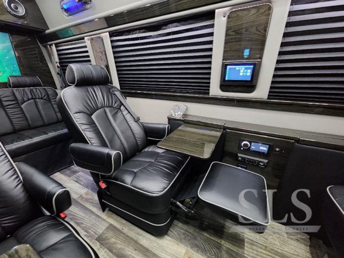 Used 2019 Mercedes-Benz Buisness Class Bench #6536 for sale in Cypress ...