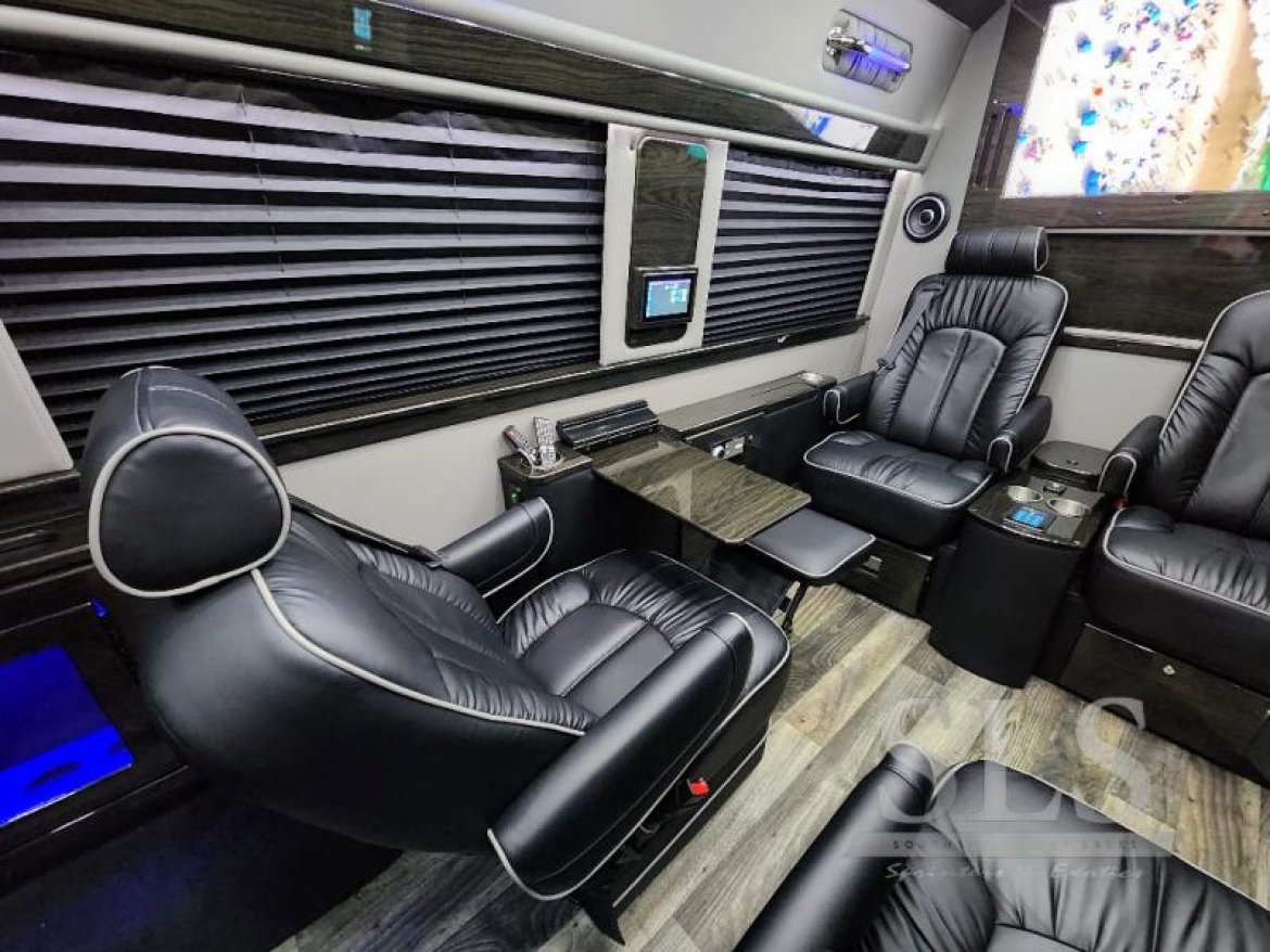 Used 2019 Mercedes-Benz Buisness Class Bench #6536 for sale in Cypress ...