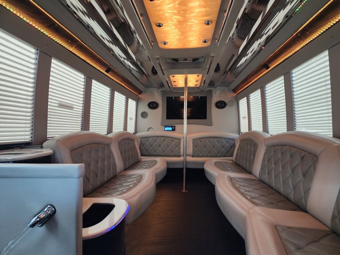 Used 2012 Ford E450 for sale in Erie, PA #WS-17070 | We Sell Limos
