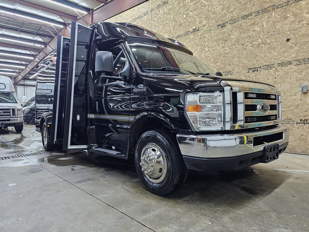 Used 2012 Ford E350 For Sale in Erie, PA - WeSellLimos