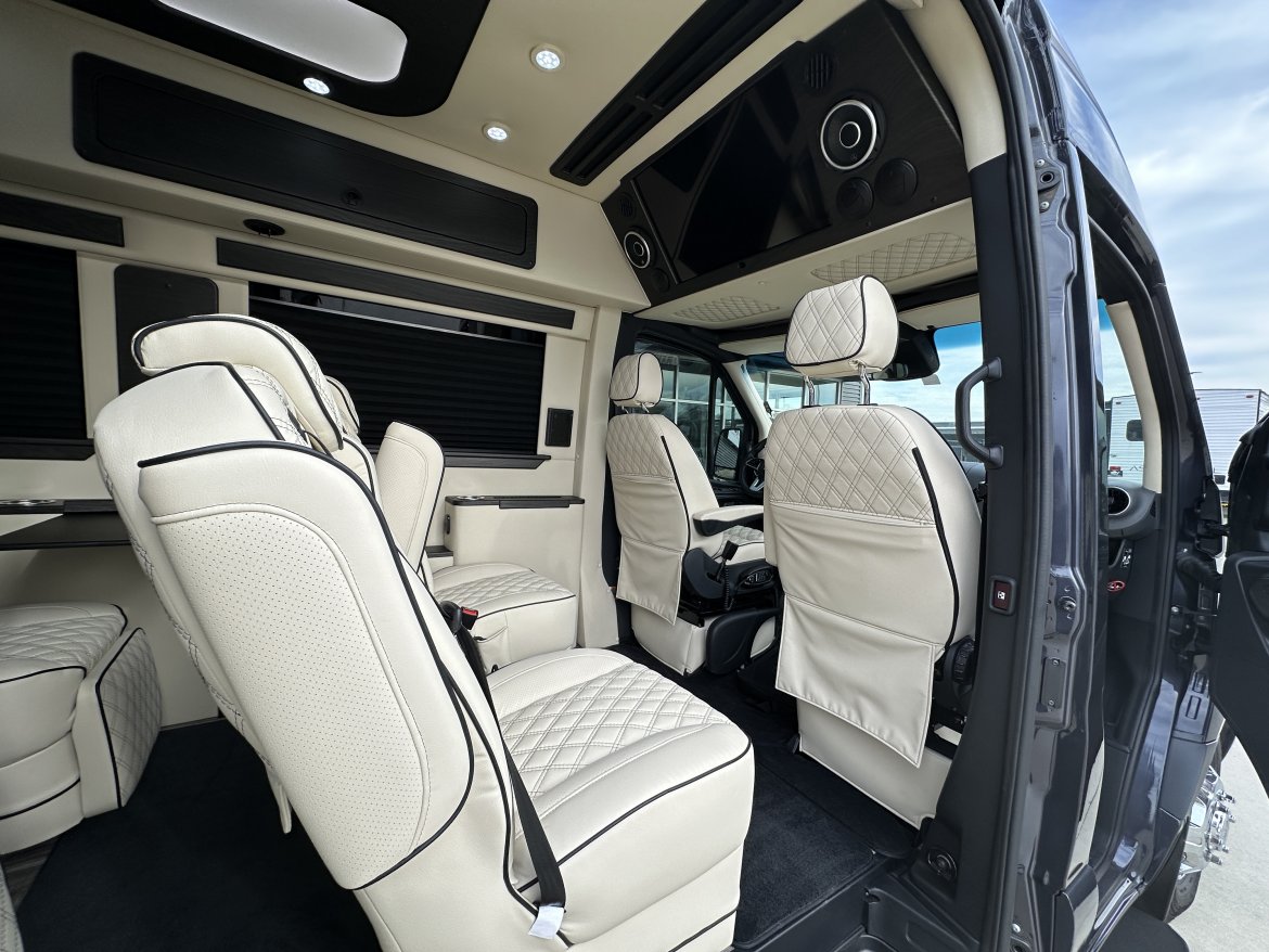 Used 2024 Mercedes-Benz Luxe Cruiser D6 for sale in Baton Rouge, LA #WS ...