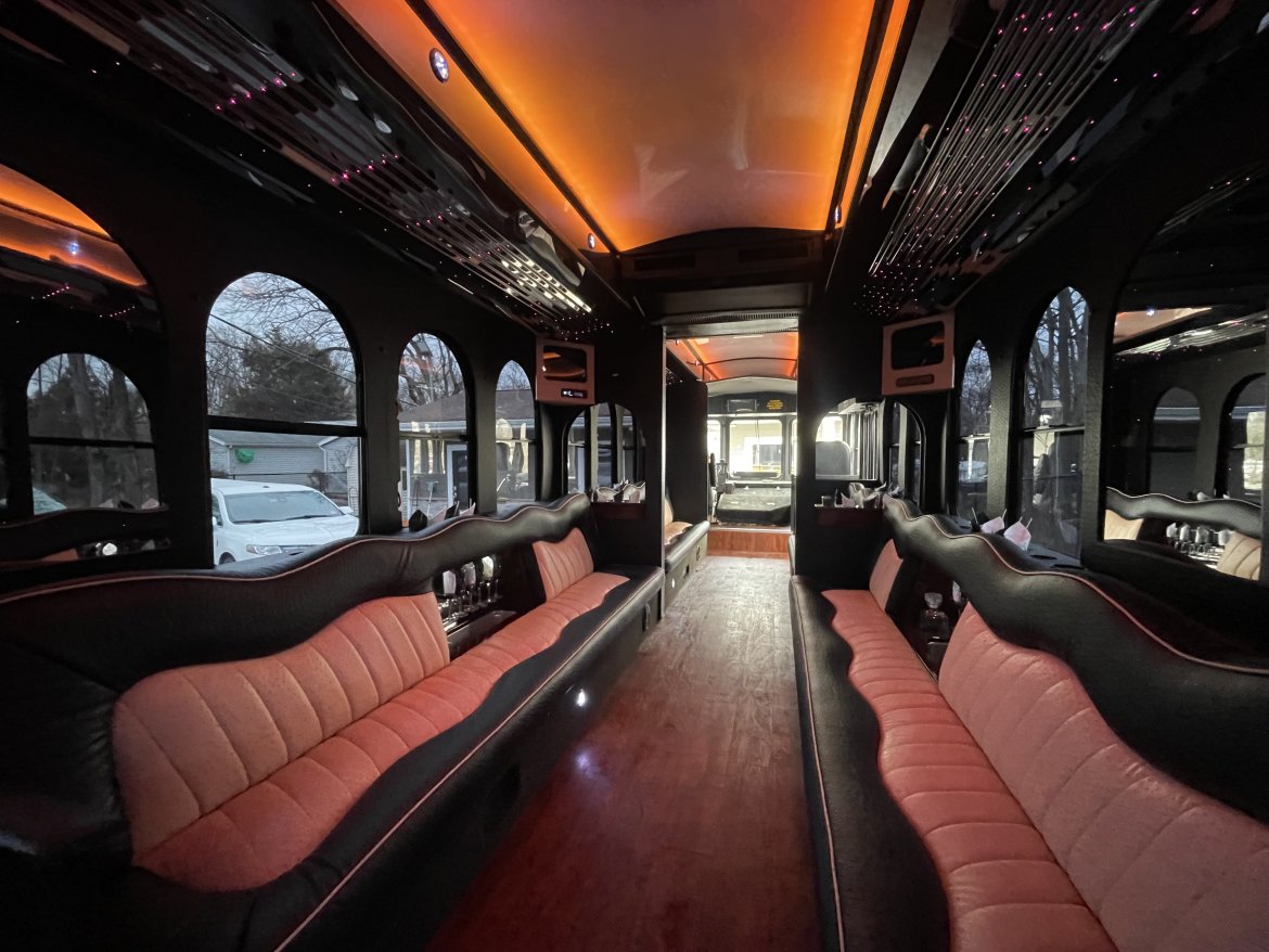 Used 2004 Freightliner Trolley - Limo Style for sale in Morganville, NJ ...