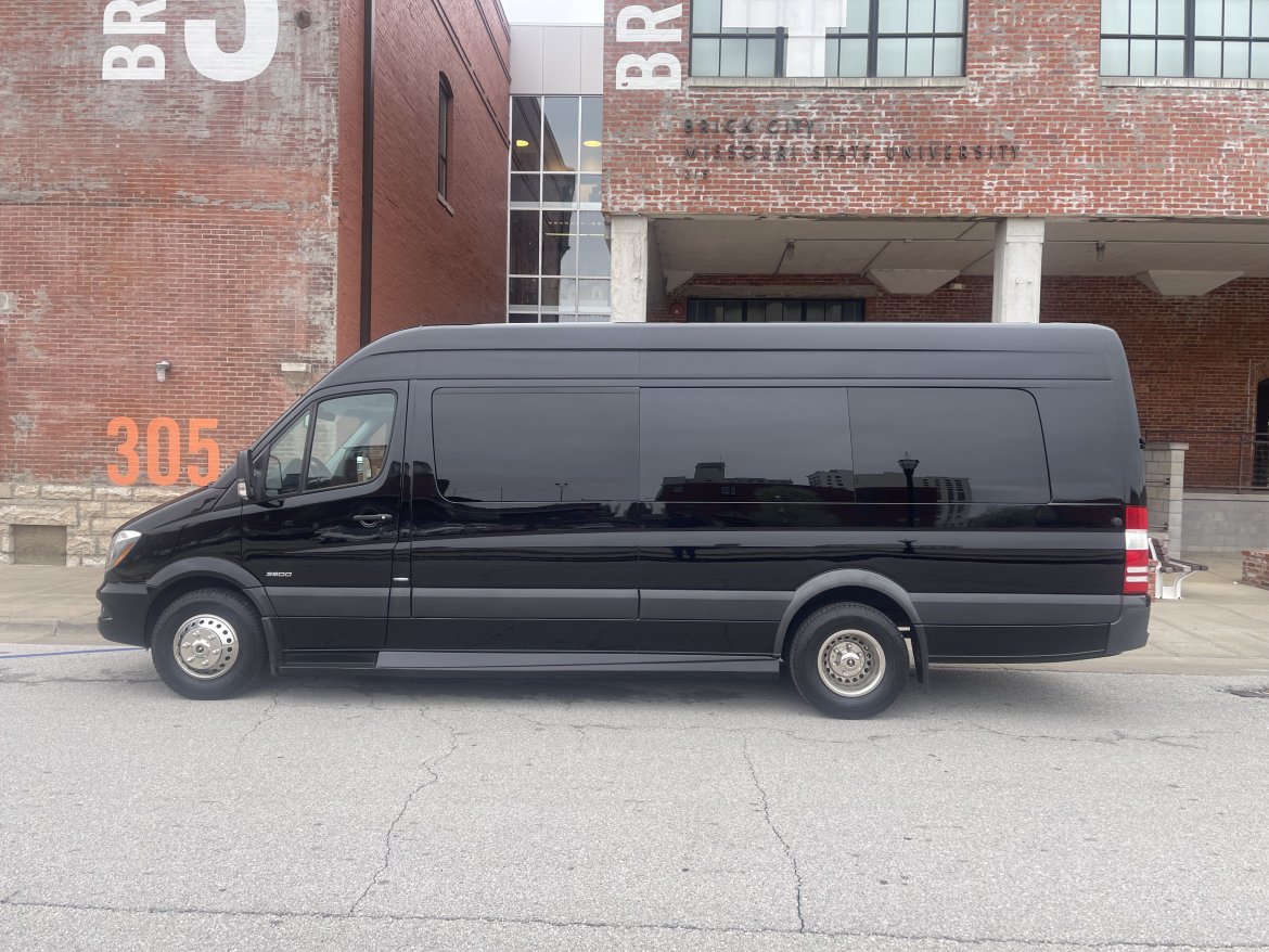 Used 2016 Mercedes-Benz VIP Limo Sprinter for sale in Springfield, MO # ...