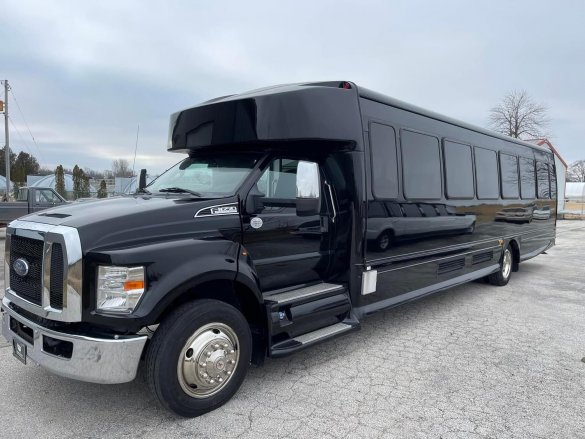 2017 Ford F650 500\" for sale | WeSellLimos