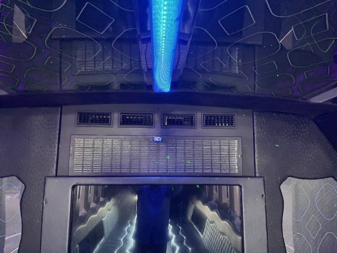 Used 2018 Ford E450 for sale in Orlando, FL #WS-17575 | We Sell Limos