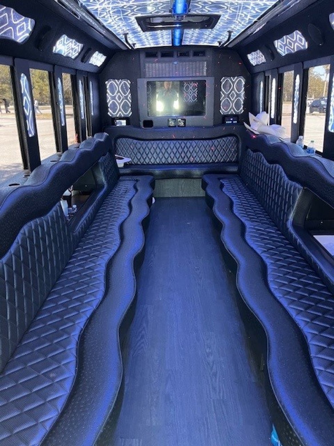 Used 2018 Ford E450 for sale in Orlando, FL #WS-17575 | We Sell Limos