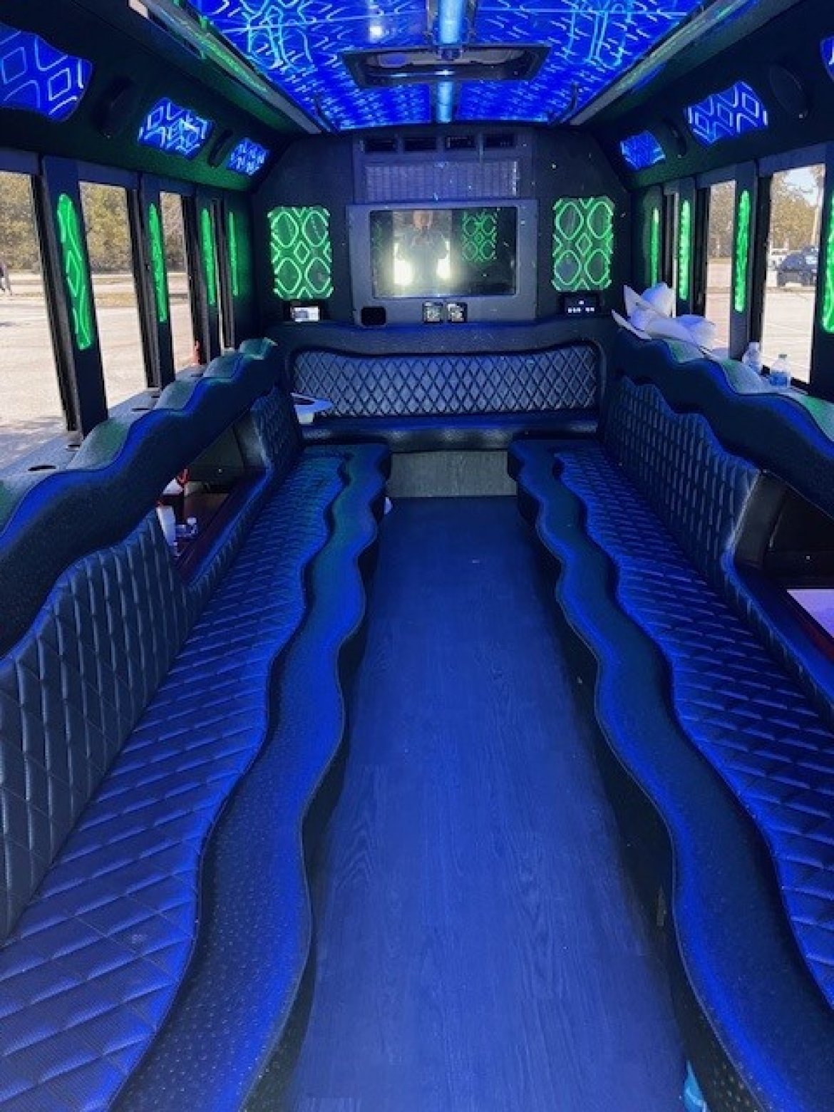 Used 2018 Ford E450 for sale in Orlando, FL #WS-17575 | We Sell Limos