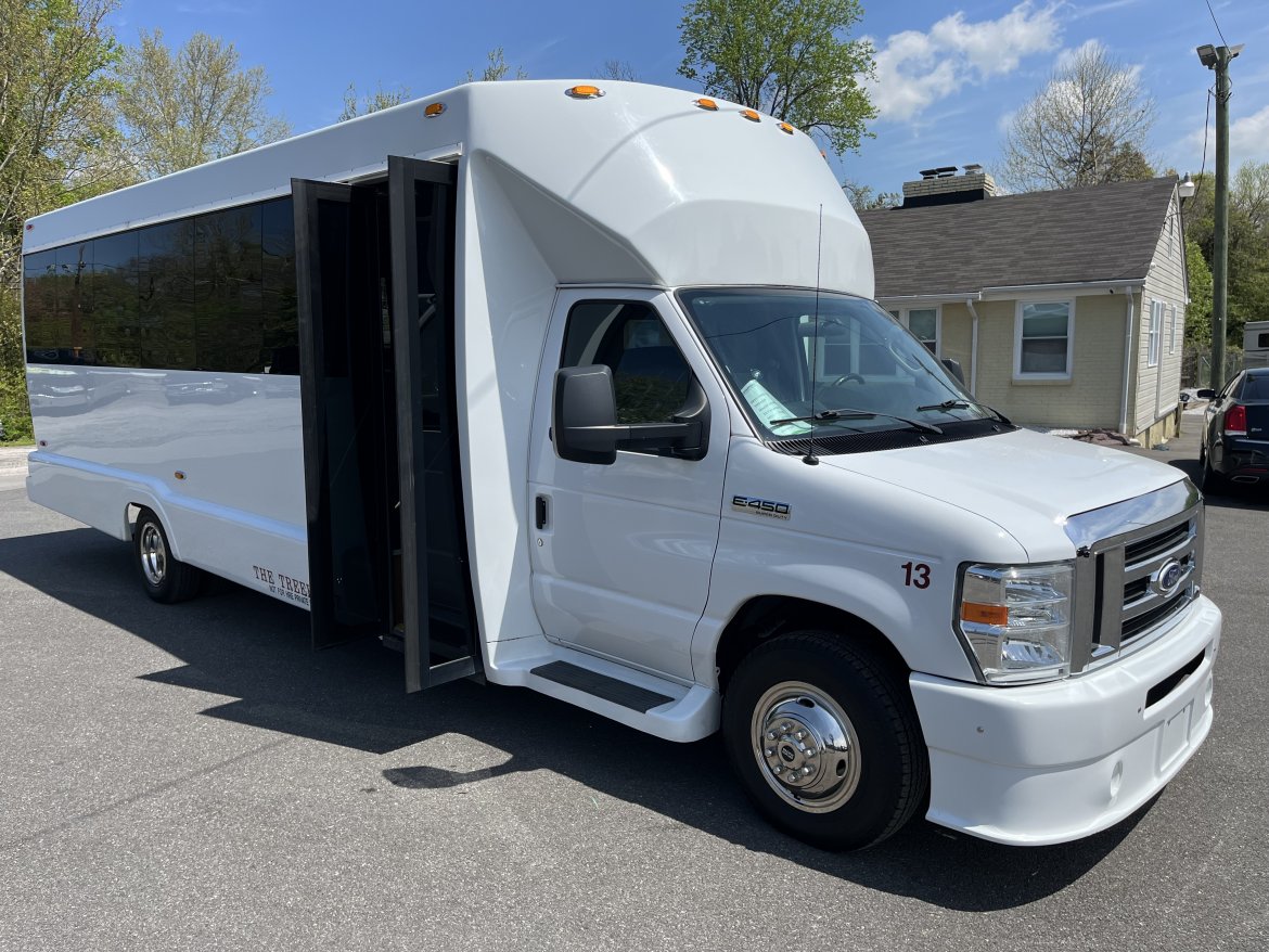 Used 2014 Ford E450 for sale in Pasadena, MD #WS-17579 | We Sell Limos