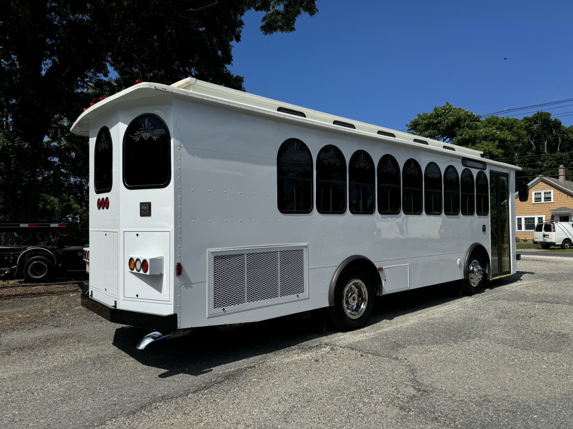 Used 2015 Freightliner Trolley for sale in Westport, MA #WS-17737 | We ...