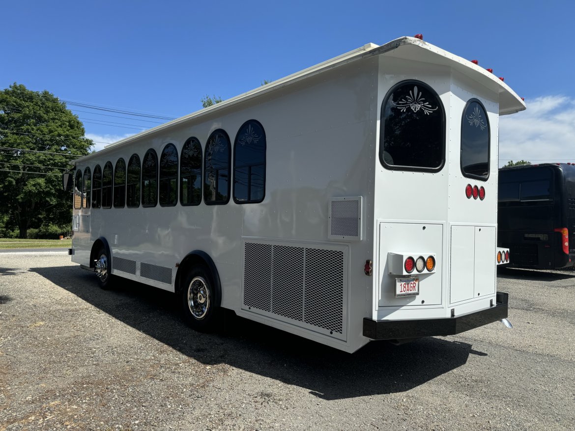 Used 2015 Freightliner Trolley for sale in Westport, MA #WS-17737 | We ...