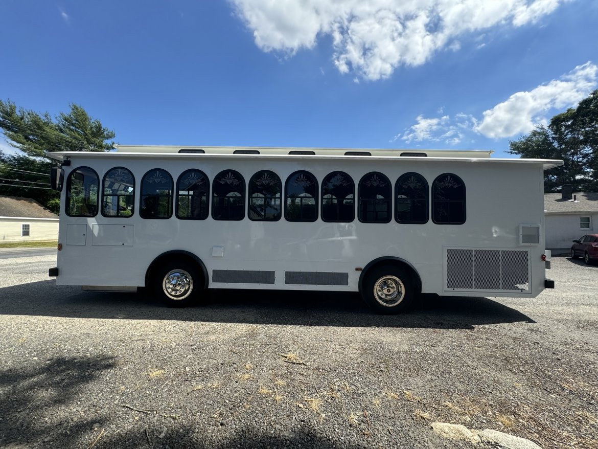 Used 2015 Freightliner Trolley for sale in Westport, MA #WS-17737 | We ...