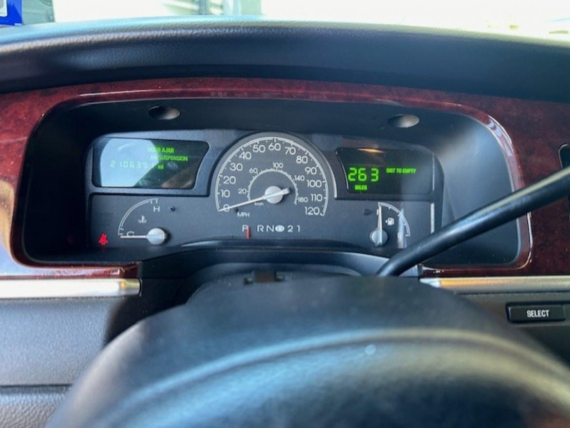 Used 2004 Lincoln Town Car 120 Stretch 10 Passengers for sale in Frisco ...