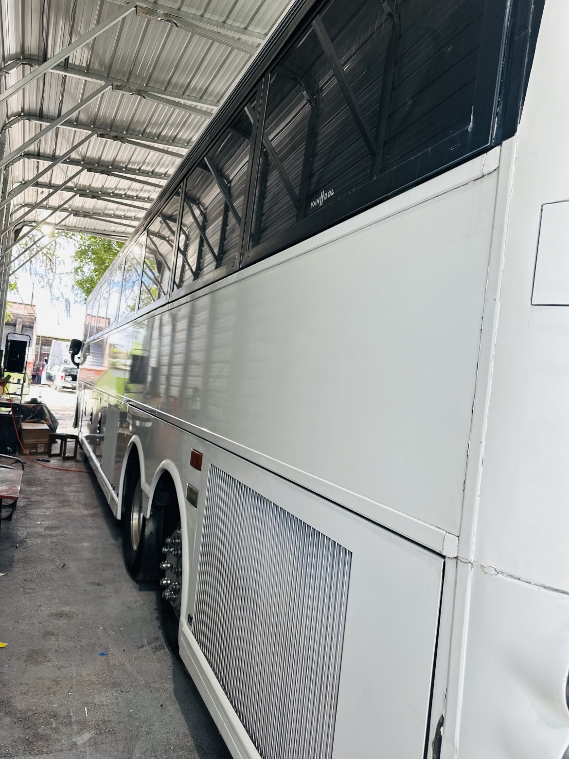 Used 2001 Van Hool C2045 for sale in Orlando, FL #WS-17802 | We Sell Limos