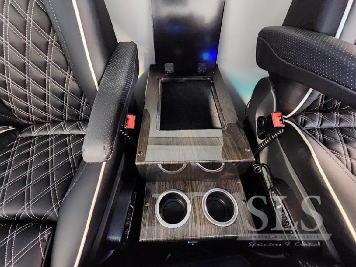 New 2024 Mercedes-Benz Business class standard AWD #13067 for sale in ...