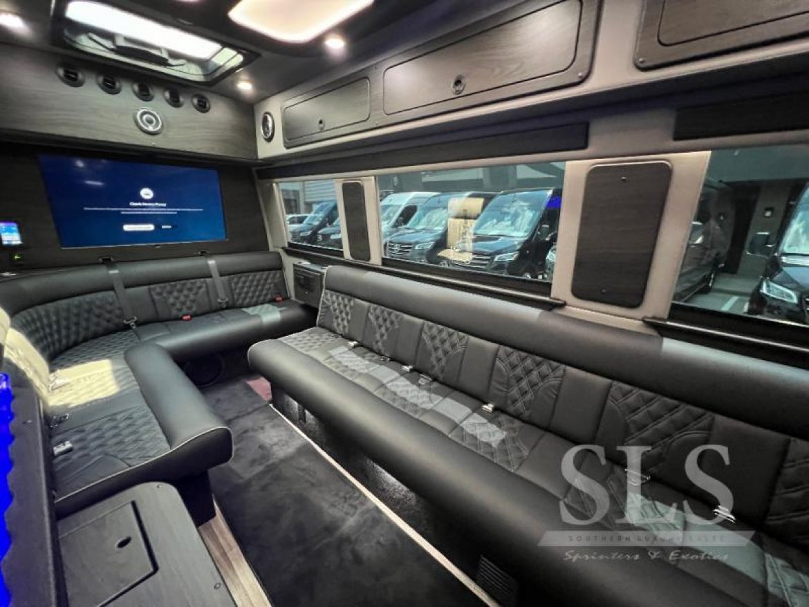 New 2024 Mercedes-Benz Business class standard AWD #13812 for sale in ...