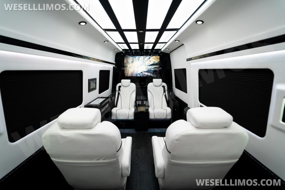 Used 2022 Mercedes-Benz Sprinter 3500 dually for sale in Studio City ...