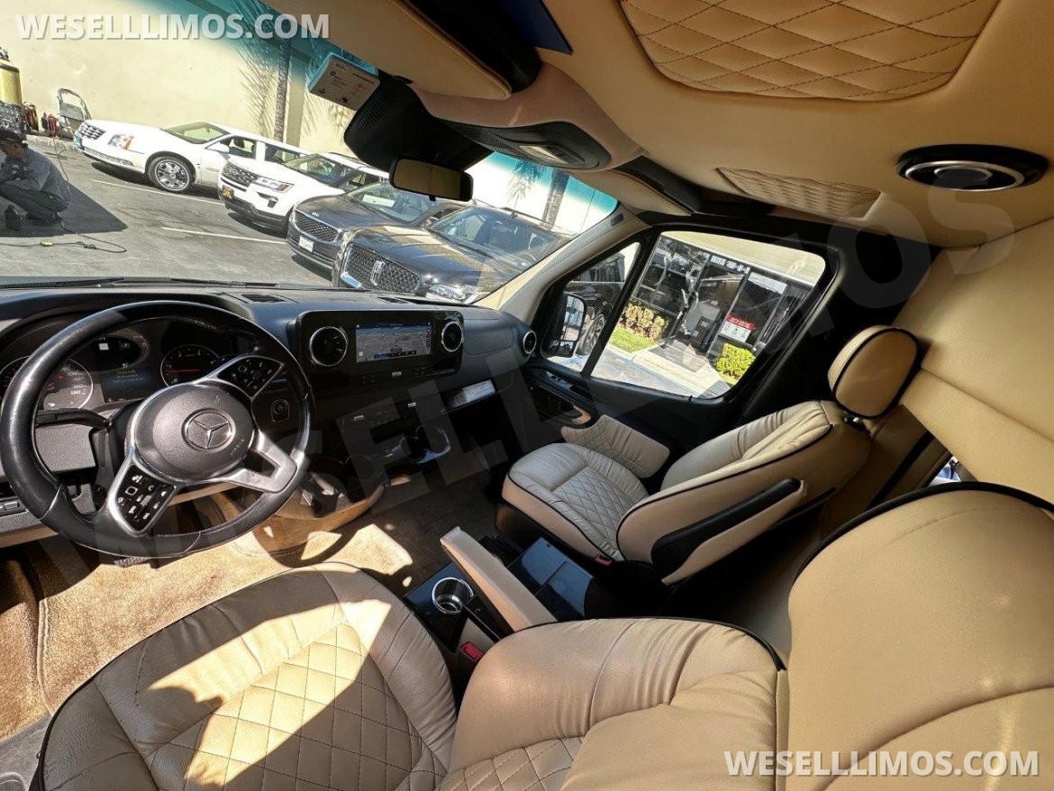 Used 2019 Mercedes-Benz 3500 J-Club Business Class Sprinter for sale in ...