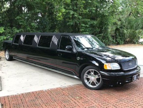 1029 New and Used Limousines For Sale page 18 | We Sell Limos